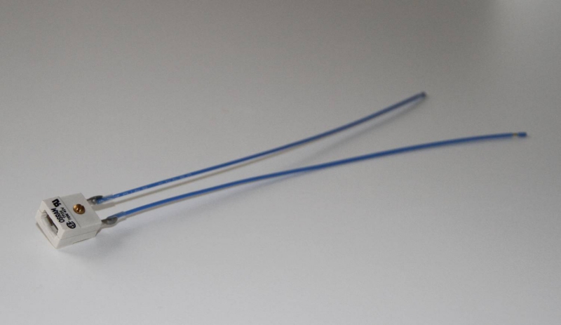 Whelen A507 Socket Assembly from Aircraft Spruce Europe