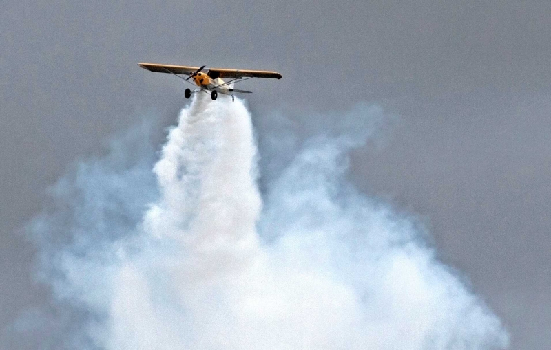 Extreme Smoke Oil 20 L canister from Aircraft Spruce Europe